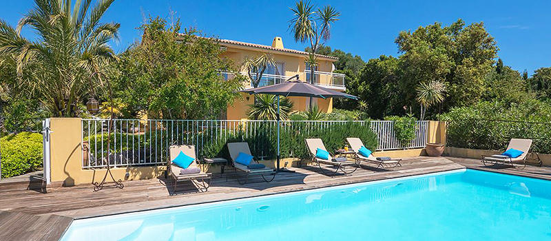 Properties with gated pools | Simpson Travel